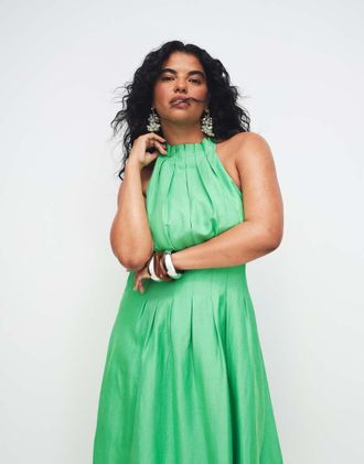 Forever New Robe mi-longue pliss&eacute;e &agrave; dos nu en lin m&eacute;lang&eacute; - Vert