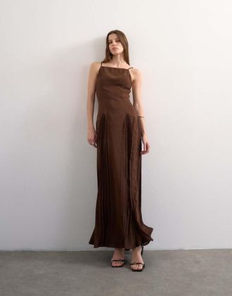 Topshop Robe longue pliss&eacute;e de qualit&eacute; sup&eacute;rieure &agrave; godets - Marron-Noir