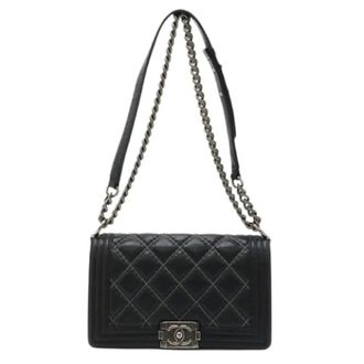 Chanel Sac bandouli&egrave;re pr&eacute;-poss&eacute;d&eacute; Boy 25 en cuir orn&eacute; de perles - Femme - Pre-owned - Noir - Taille: ONE Size