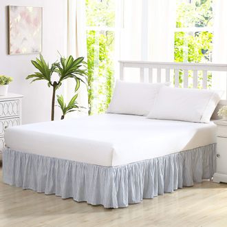 Laura Ashley Home - Bettvolant aus Baumwolle, gerüscht, leichte Wohnkultur mit klassischem Stil (Blau, Queen)