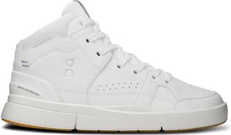 On THE ROGER Clubhouse Mid