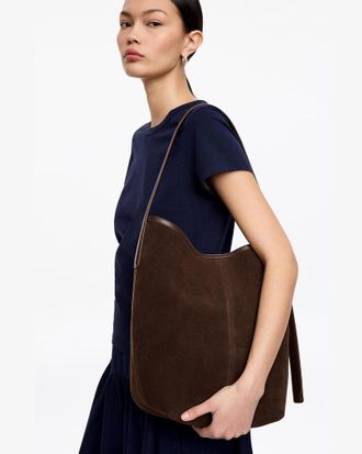 Arket Beuteltasche Aus Veloursleder -Braun