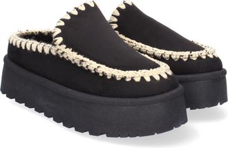 Shoes & Blues Bequeme und elegante Plateau-Clogs f&uuml;r Damen, modernes Design, Nahtdetails und mit Lammfell gef&uuml;ttert., Schwarz, 40 EU