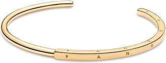 Pandora Signature I-D Armreif in Gold mit 14 Karat vergoldete Metalllegierung Signature Collection, Gr&ouml;&szlig;e 19cm