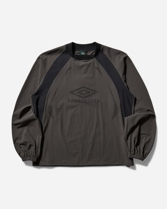 Umbro Men s Lasered Nylon Crewneck Top Grey / Black