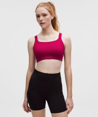 lululemon Fitness-BH aus Ultralu mit quadratischem Ausschnitt Mittlerer Halt D/DD-Cups f&uuml;r Frauen - Gr&ouml;&szlig;e 14 in Berry Rumble