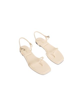 Calvin Klein CK Provence - Flache Sandalen in hellem Cashew mit eckiger Zehenpartie-Gelb