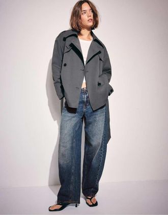 Stradivarius Trenchcoat mit hohem Kragen in Dunkelgrau