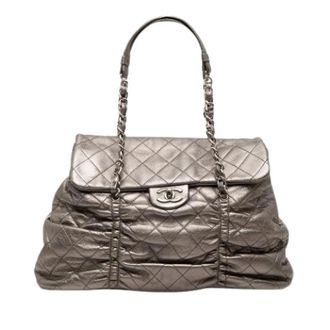 Chanel Pre-owned Quilted Metallic Lambskin Flap Shoulder Bag - - Pre-owned - Damen - Grau - ONE SIZE
