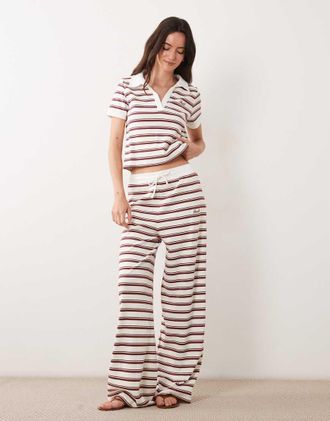 4th & Reckless gerippter Wide-Leg-Hosen-Kombiteil mit Tunnelzugbund in Creme- und Roststreifen-Wei&szlig;