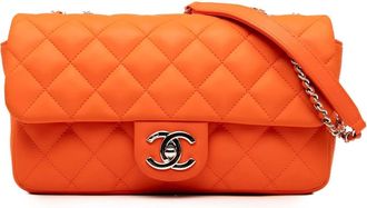 Chanel Hobo Bags - Medium Quilted Lambskin Rubber Coco Rain Flap - Gr. unisize - in Orange - für Damen