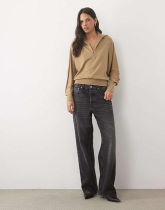 Arket lang&auml;rmliger Oversize-Pullover mit Stehkragen in Beige-Neutral