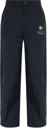 Umbro Homme, Pantalons, Noir, Taille: M Pantalon Discover avec Bas Boutonn&eacute;s