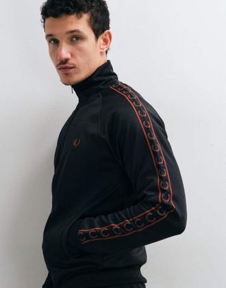 Fred Perry veste de surv&ecirc;tement coordonn&eacute;e &agrave; bandes contrastantes noire