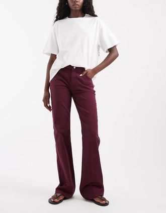 GANT Stretch-Bootcut-Jeans in Burgunderrot