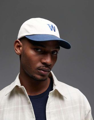 Wood Wood Double A By Wood Wood - Kappe in Wei&szlig; mit AA-Logo und Schirm in Kontrastfarbe