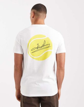 Fred Perry T-Shirt in Wei&szlig; mit Markenschriftzug