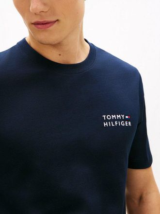 Tommy Hilfiger T-Shirt BRAND LOVE EMBRO STACK mit gro&szlig;em R&uuml;ckenprint, regular fit