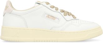 Autry Womens Low-Top Leather Sneakers Medalist White White-White Cow Hide Trainers White/white