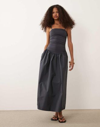 Cotton On Romee - Robe longue fronc&eacute;e sur les c&ocirc;t&eacute;s - Nuit dhiver-Bleu marine