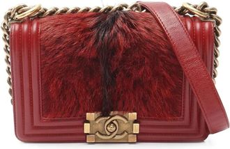 Chanel petit sac à bandoulière Boy Flap en cuir et fourrure (2015-2016) - Rouge