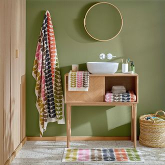 Orla Kiely Retro-Badematte, 50 x 90 cm, mit mehrstieligem Stiel, Kastanienbraun