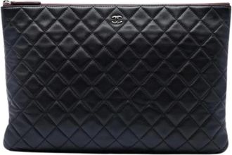 Chanel Pre-owned Pochette matelass&eacute; en cuir dagneau - Femme - Pre-owned - Noir - Taille: ONE Size