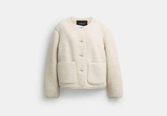 Coach Kurze Sherpa-Cardigan-Jacke f&uuml;r Frauen in Beige, Gr&ouml;&szlig;e X-Klein |