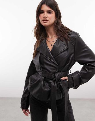 AllSaints Okena cropped Leder-Trenchcoat mit G&uuml;rtel in Schwarz