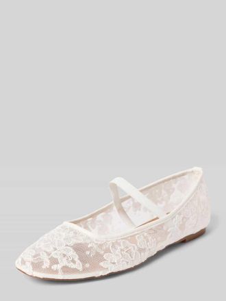 Bianco Ballerina mit floraler Lochstickerei