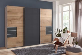 Möbelando Schwebetürenschrank Kleiderschrank Schiebetürenschrank Schrank Susanetta II Plankeneiche/Graphit