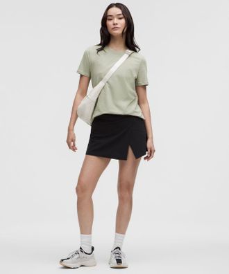 lululemon Love T-Shirt mit Rundhalsausschnitt f&uuml;r Frauen - Gr&ouml;&szlig;e 10 in Fog Green