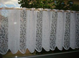 Heimtexland Gardine Scheibengardine Ranke in weiß für Fensterbreite 90 bis 140 cm Küchengardine aus edlem Jacquard mit schönem Fall - Ökotex Vorhang Romantic Chic