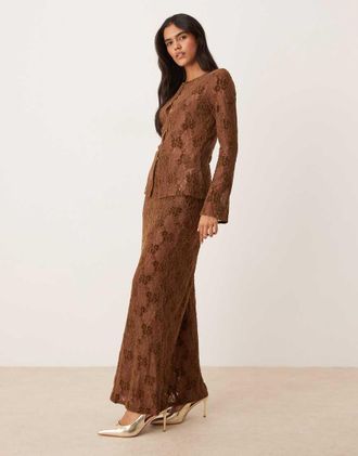 Pretty Lavish Jupe longue densemble en dentelle - Marron chocolat-Brown