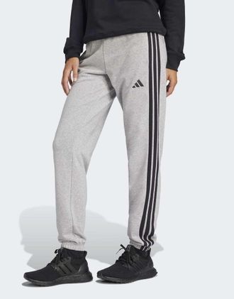 adidas adidas Performance - Essentials - Pantalon en tissu &eacute;ponge &agrave; 3 bandes resserr&eacute; aux chevilles - Gris chin&eacute; moyen/noir