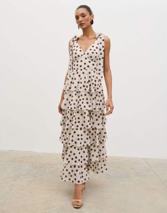 Pretty Lavish Fiore robe longue &agrave; bretelles nou&eacute;es et d&eacute;tail volant&eacute; cr&egrave;me &agrave; pois-Blanc