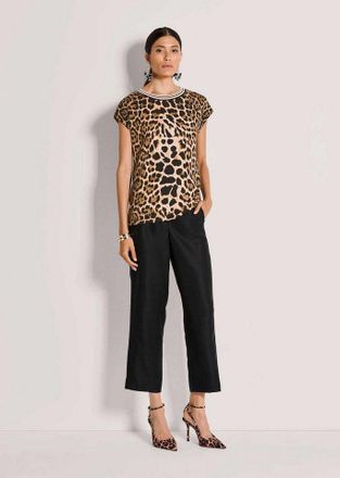 Madeleine Kurzarmshirt Kurzarm Shirt mit Leo-Print Viskose Oberteil mit &uuml;berschnittenen Schultern, Rundhals