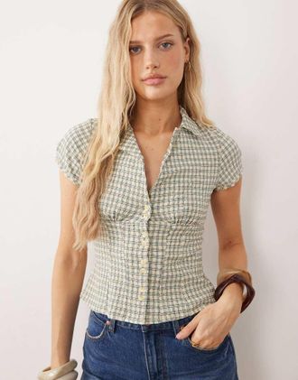 Free People Figurbetonte, kurz&auml;rmlige Bluse mit Vichy-Karomuster in neutralen Farben-Wei&szlig;