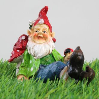 DPI Gartenzwerg mit Pilzen und Käfer, Marienkäfer Fliegenpilz Zwerg Garten Deko, aus Polyresin, wetterfest 9 cm