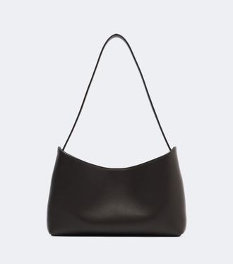 The Row Sac port&eacute; &eacute;paule Alma Small en cuir