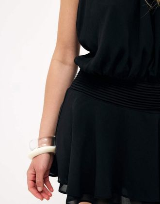 NA-KD Minikleid aus Chiffon in Schwarz mit Neckholder