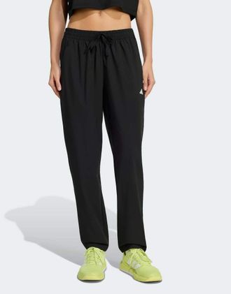 adidas Workout Essentials Webhose in Schwarz
