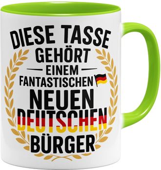 OM3 Einb&uuml;rgerung Geschenk Kaffee-Tasse Diese Tasse geh&ouml;rt einem fantastischen neuen deutschen B&uuml;rger - Keramik Becher - 325ml - Beidseitig Bedruckt - Hell
