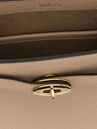 Mulberry Islington Leather Bucket Bag - Beige
