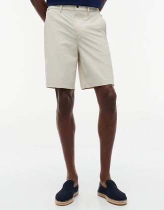 Tommy Hilfiger Chino-Shorts aus Funktionsmaterial in Beige mit elastischem Bund-Neutral