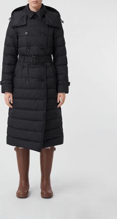 Burberry Langer zweireihiger Daunenmantel aus Funktionsstoff mit abnehmbarer Kapuze