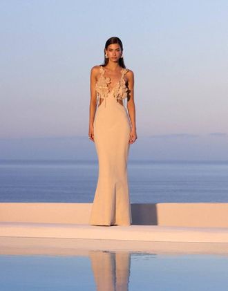 Asos Robe longue en lin m&eacute;lang&eacute; &agrave; d&eacute;coupes et ornements en crochet sur la poitrine - Sable-Neutre