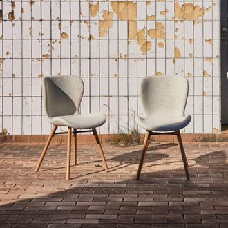 ebuy24 Ebuy24 - Lot de 2 chaises repas 47x53x82,5 cm en tissu bouclette crème - nantis