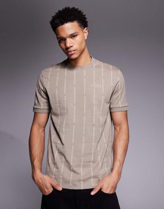 Emporio Armani Armani EA7 - T-shirt &agrave; monogramme sur lensemble - Beige-Neutre