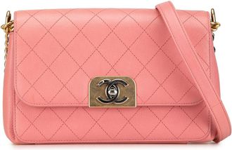 Chanel Hobo Bags - Quilted Calfskin Straight Lined Flap - Gr. unisize - in Gold - f&uuml;r Damen